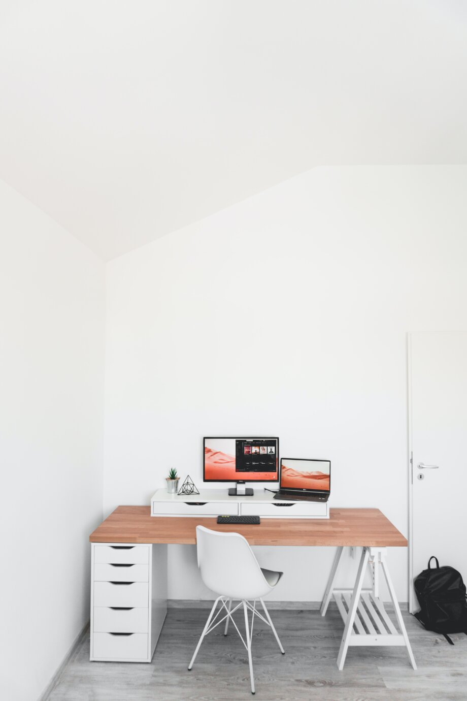 Simplist Desk - Simplist Desk