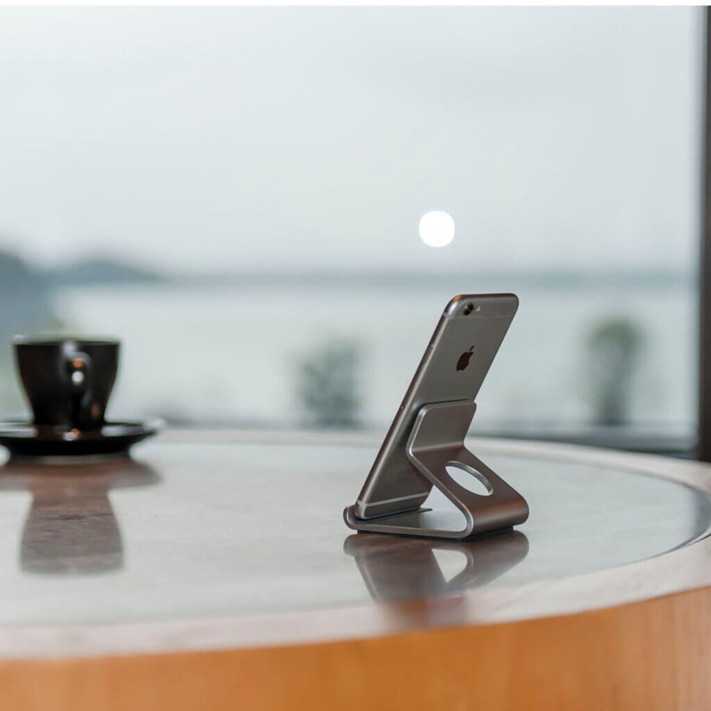 Simplist UPERGO Mobile Phone Dock Stand - Aluminium Smart Phone Holder ...