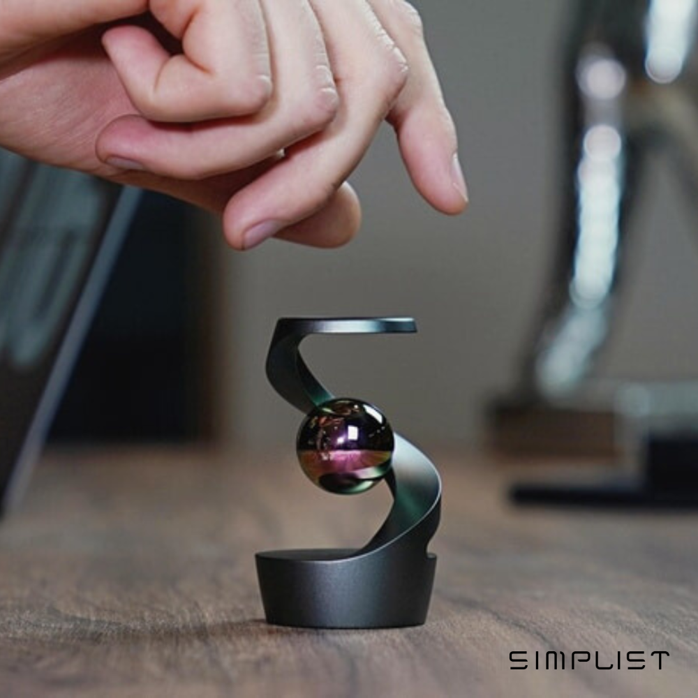Hypnoball - Kinetic Spinning Illusion - Simplist Desk